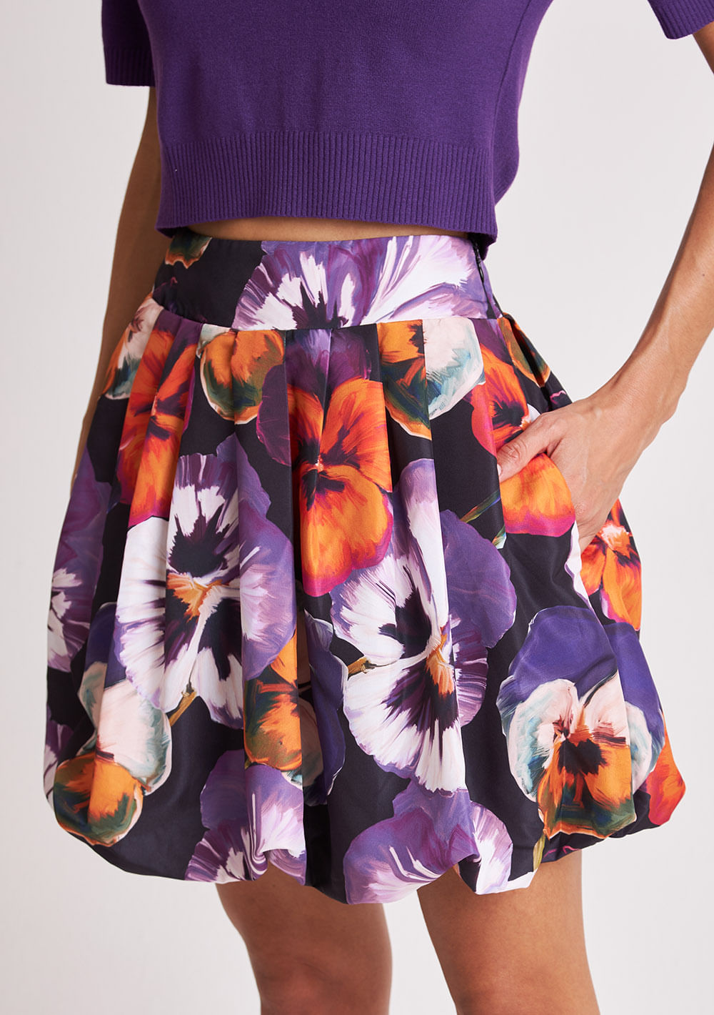 Saia Morena Rosa Curta Balone Com Pregas Laranja