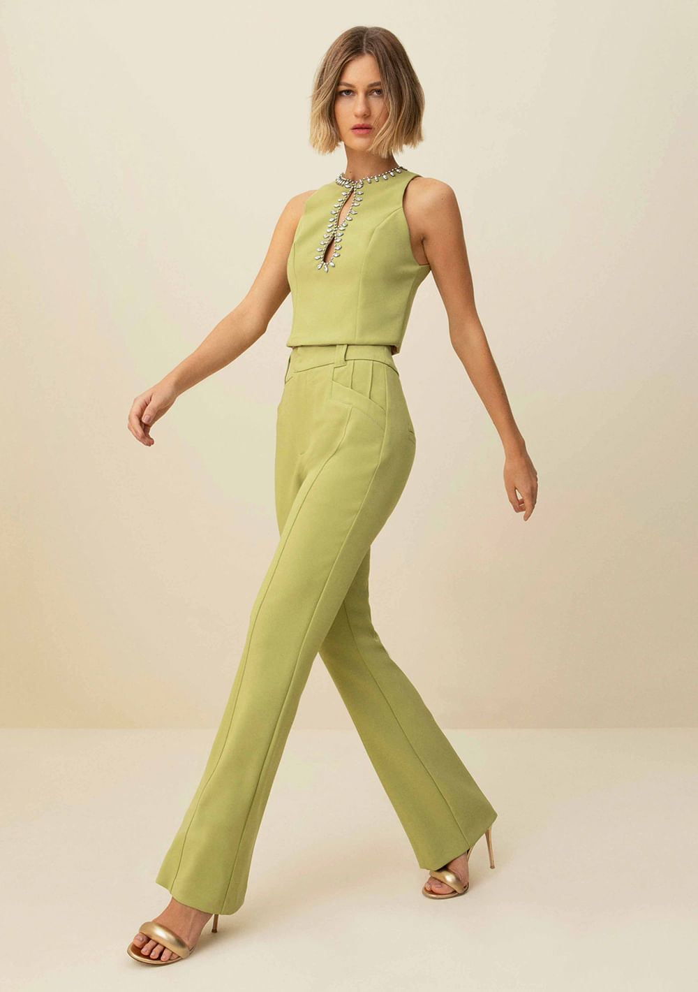 Calca Morena Rosa Boot Cut Cós Alto Detalhe Bolso Verde Claro