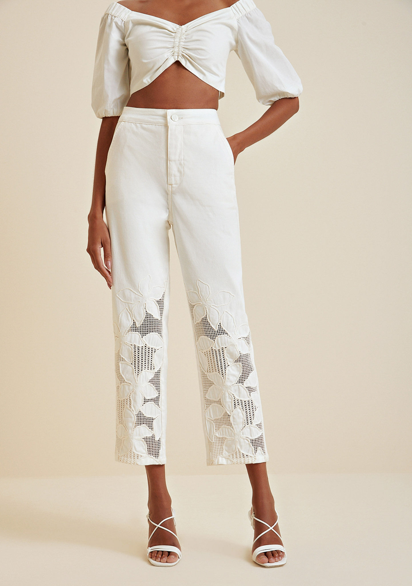 Calça Morena Rosa Reta Renata Cós Alto Bordado Industrial Off White