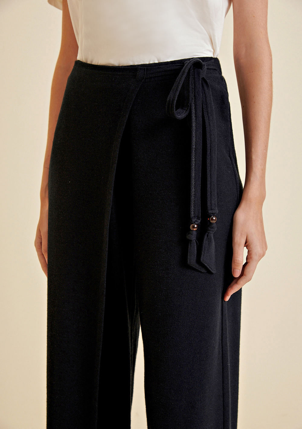 Calça Morena Rosa Pantalona Cós Alto Com Transpasse Preto